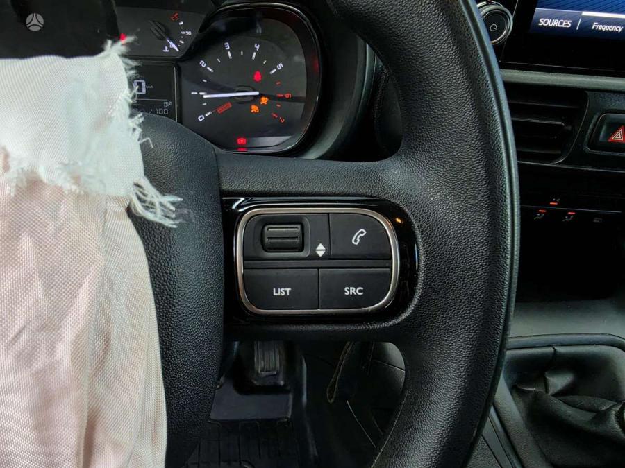 Balts Toyota Proace City 2024 Kauņa, ar dzinēja tilpumu 1.50 L un nobraukumu 75 tūkst. km par 6900 €, foto 35 vietnē AUTOMOTO.COM.LV