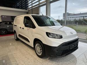 White Toyota Proace City 2026 in Siauliai, with an engine capacity of 1.50 L and mileage of 8 thousand km for 25900 €, photo 2 on AUTOMOTO.COM.LV