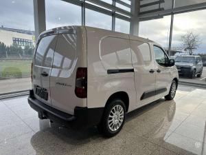White Toyota Proace City 2026 in Siauliai, with an engine capacity of 1.50 L and mileage of 8 thousand km for 25900 €, photo 4 on AUTOMOTO.COM.LV