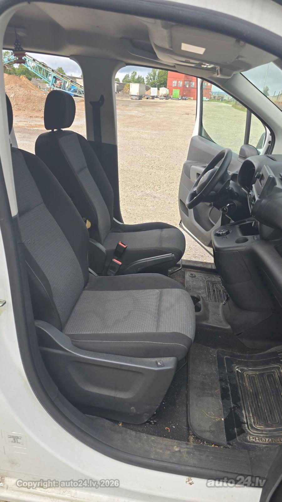 Balts Toyota Proace City 2020 Tallina, ar dzinēja tilpumu 1.50 L un nobraukumu 200 tūkst. km par 11300 €, foto 11 vietnē AUTOMOTO.COM.LV
