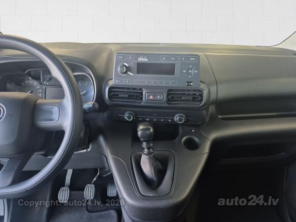 Toyota Proace City 2023 Viljandi vietnē Balts Toyota Proace City 2023 Viljandi, ar dzinēja tilpumu 1.20 L un nobraukumu 82 tūkst. km par 16990 €, foto 9 vietnē AUTOMOTO.COM.LV