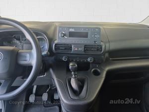 Balts Toyota Proace City 2023 Viljandi, ar dzinēja tilpumu 1.20 L un nobraukumu 82 tūkst. km par 16990 €, foto 9 vietnē AUTOMOTO.COM.LV