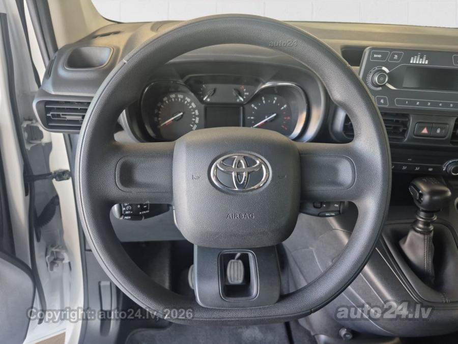 Balts Toyota Proace City 2023 Viljandi, ar dzinēja tilpumu 1.20 L un nobraukumu 82 tūkst. km par 16990 €, foto 13 vietnē AUTOMOTO.COM.LV