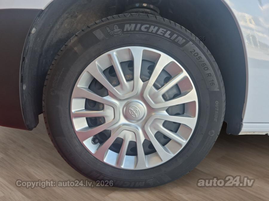 Balts Toyota Proace City 2023 Viljandi, ar dzinēja tilpumu 1.20 L un nobraukumu 82 tūkst. km par 16990 €, foto 16 vietnē AUTOMOTO.COM.LV