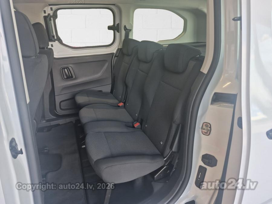 Balts Toyota Proace City 2023 Viljandi, ar dzinēja tilpumu 1.20 L un nobraukumu 82 tūkst. km par 16990 €, foto 20 vietnē AUTOMOTO.COM.LV