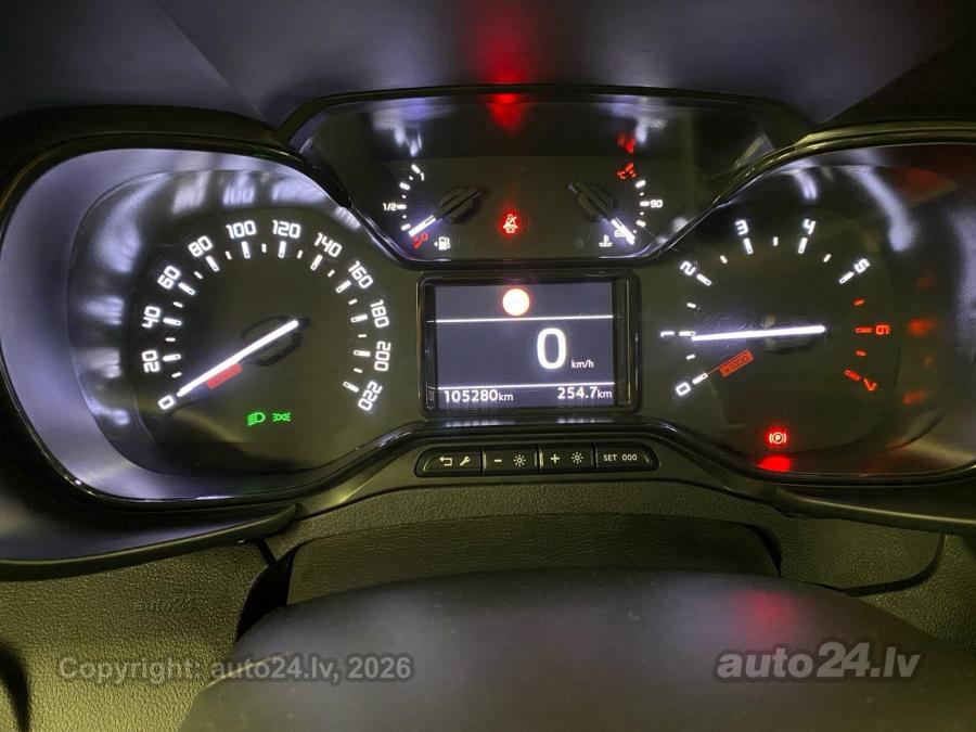 Белый Тойота Proace City 2023 в Таллин, объемом двигателя 1.20 л и пробегом 106 тыс. км за 17400 €, фото 12 на AUTOMOTO.COM.LV