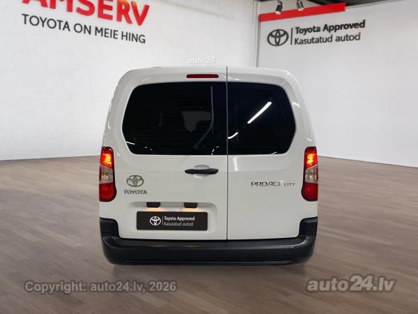 White Toyota Proace City 2023 in Tallinn, with an engine capacity of 1.20 L and mileage of 57 thousand km for 17900 €, photo 5 on AUTOMOTO.COM.LV