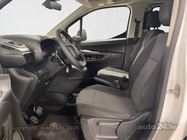 White Toyota Proace City 2023 in Tallinn, with an engine capacity of 1.20 L and mileage of 57 thousand km for 17900 €, photo 9 on AUTOMOTO.COM.LV
