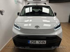 White Toyota Proace City 2024 in Tallinn, with an engine capacity of 1.50 L and mileage of 37 thousand km for 33900 €, photo 5 on AUTOMOTO.COM.LV