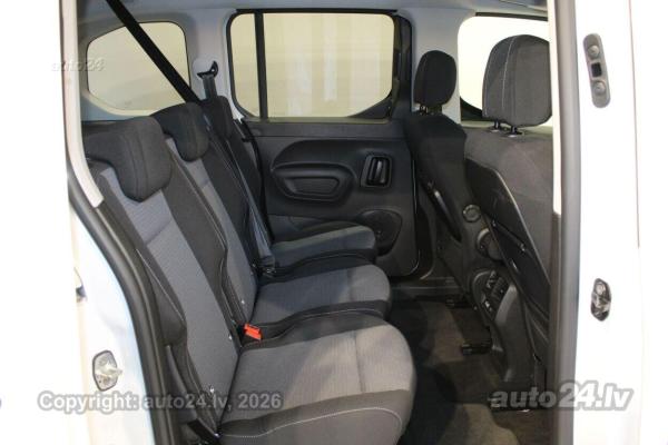 Balts Toyota Proace City 2025 Tallina, ar dzinēja tilpumu 0.00 L un nobraukumu 6 tūkst. km par 36990 €, foto 7 vietnē AUTOMOTO.COM.LV