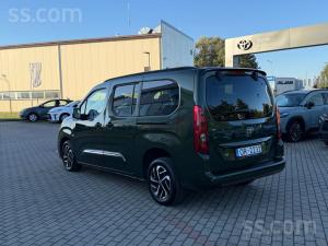 Green Toyota Proace 2024 in Liepaja, with an engine capacity of 1.50 L and mileage of 73 thousand km for 23900 €, photo 4 on AUTOMOTO.COM.LV