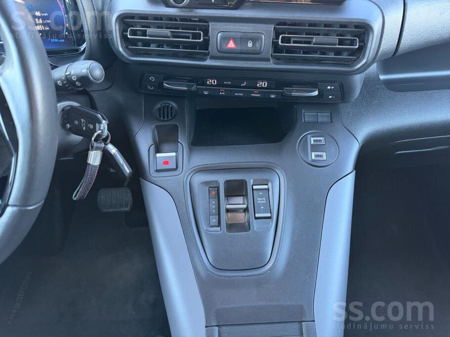 Green Toyota Proace 2024 in Liepaja, with an engine capacity of 1.50 L and mileage of 73 thousand km for 23900 €, photo 15 on AUTOMOTO.COM.LV