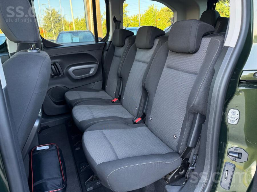 Green Toyota Proace 2024 in Liepaja, with an engine capacity of 1.50 L and mileage of 73 thousand km for 23900 €, photo 17 on AUTOMOTO.COM.LV