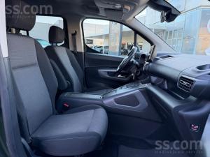 Green Toyota Proace 2024 in Liepaja, with an engine capacity of 1.50 L and mileage of 73 thousand km for 23900 €, photo 19 on AUTOMOTO.COM.LV