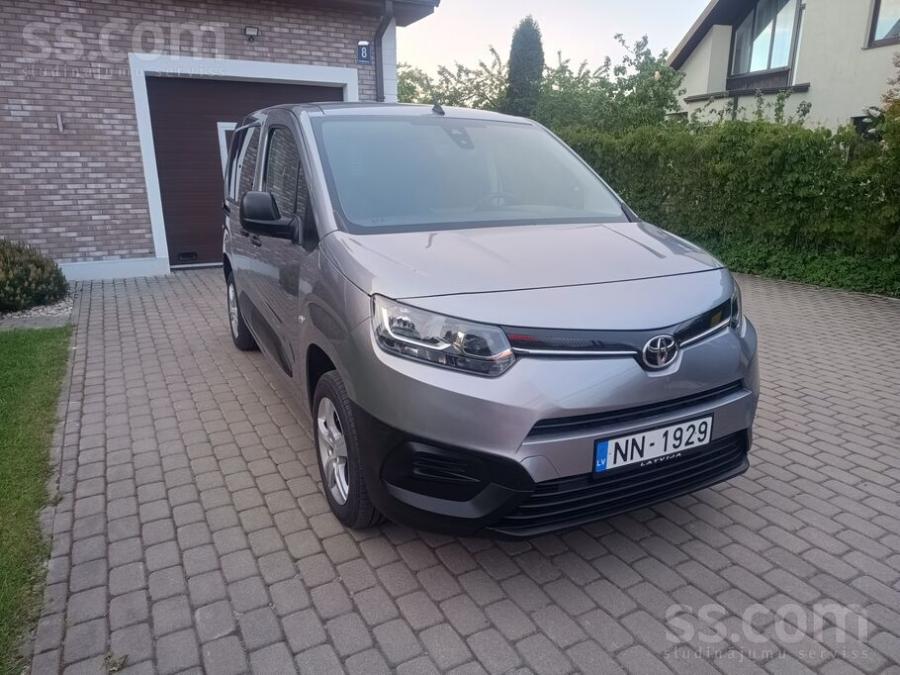 Grey Toyota Proace 2021 in Riga, with an engine capacity of 1.50 L and mileage of 81 thousand km for 10000 €, photo 7 on AUTOMOTO.COM.LV