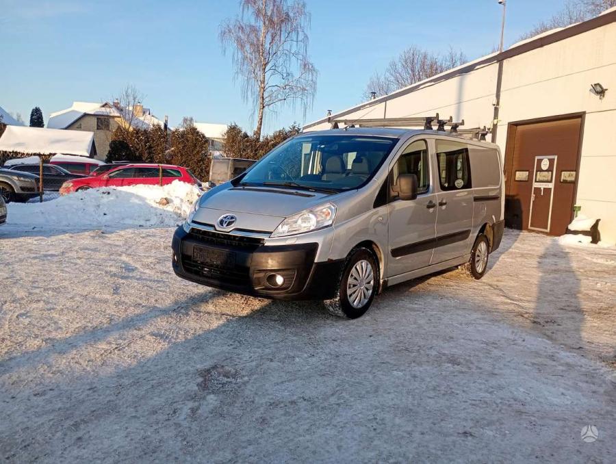 Grey Toyota Proace 2014 in Utena, with an engine capacity of 2.00 L and mileage of 206 thousand km for 4500 €, photo 8 on AUTOMOTO.COM.LV