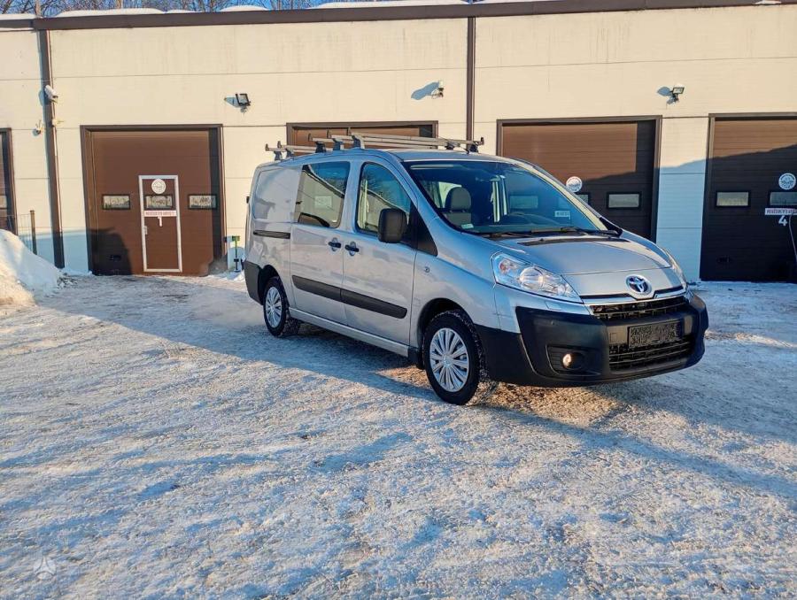 Grey Toyota Proace 2014 in Utena, with an engine capacity of 2.00 L and mileage of 206 thousand km for 4500 €, photo 9 on AUTOMOTO.COM.LV