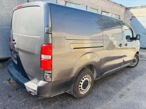 Grey Toyota Proace 2017 in Taurage, with an engine capacity of 1.99 L and mileage of 280 thousand km for 5300 €, photo 7 on AUTOMOTO.COM.LV