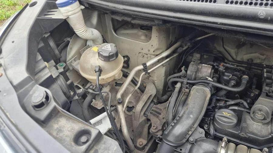 Pelēks Toyota Proace 2017 Kauņa, ar dzinēja tilpumu 1.56 L un nobraukumu 352 tūkst. km par 4000 €, foto 12 vietnē AUTOMOTO.COM.LV