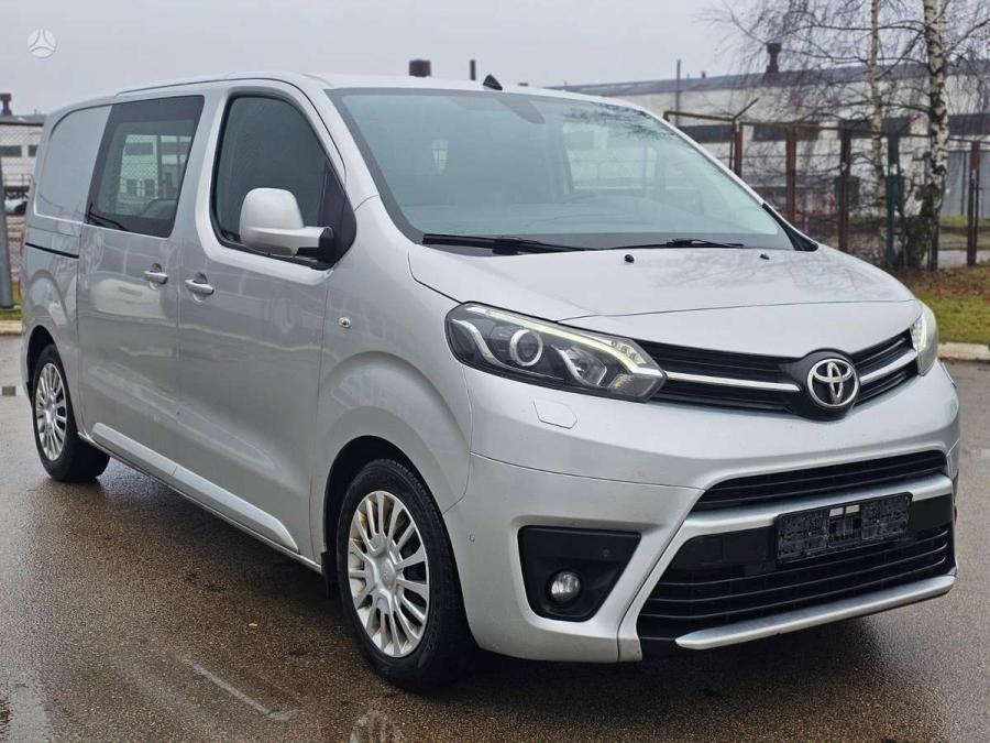 Grey Toyota Proace 2018 in Rokiskis, with an engine capacity of 1.56 L and mileage of 300 thousand km for 5650 €, photo 1 on AUTOMOTO.COM.LV