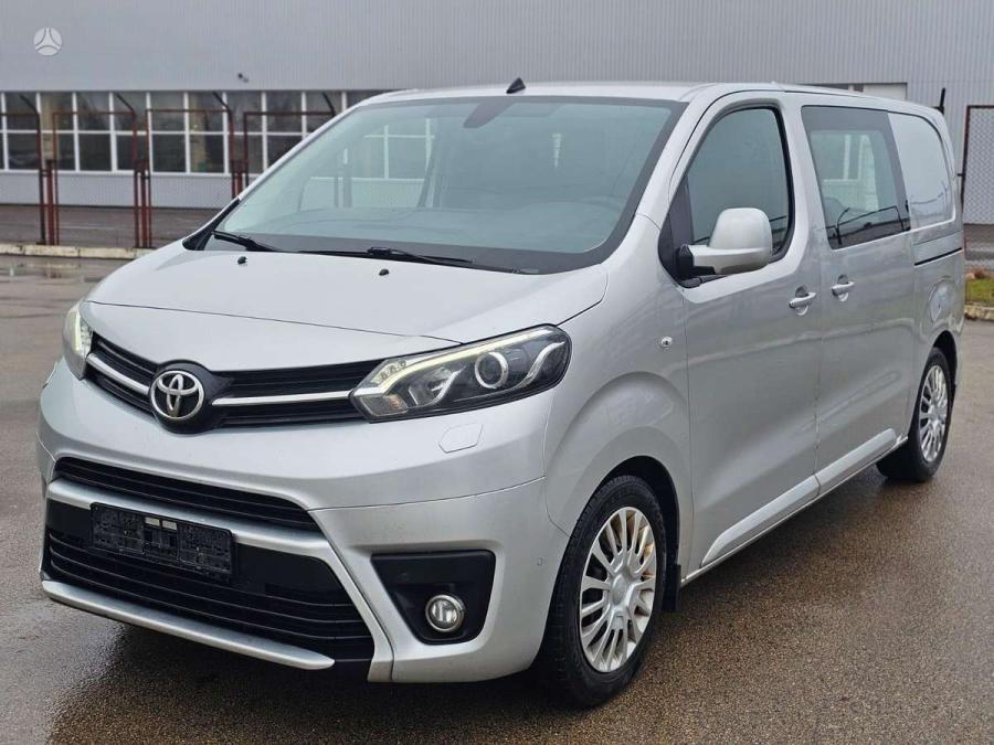 Grey Toyota Proace 2018 in Rokiskis, with an engine capacity of 1.56 L and mileage of 300 thousand km for 5650 €, photo 2 on AUTOMOTO.COM.LV