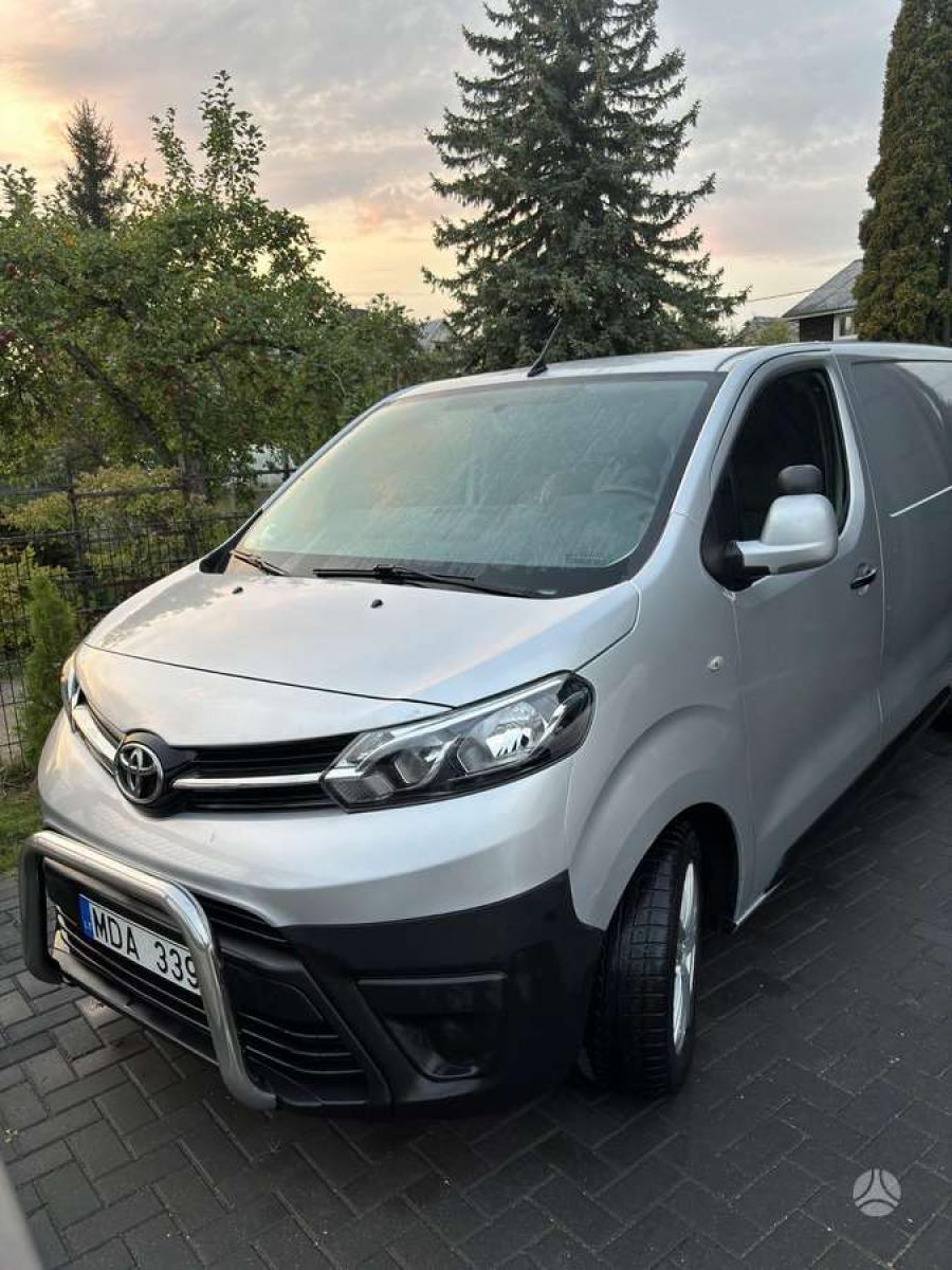 Grey Toyota Proace 2018 in Kaunas, with an engine capacity of 2.00 L and mileage of 220 thousand km for 11000 €, photo 3 on AUTOMOTO.COM.LV