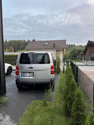 Grey Toyota Proace 2018 in Kaunas, with an engine capacity of 2.00 L and mileage of 220 thousand km for 11000 €, photo 4 on AUTOMOTO.COM.LV