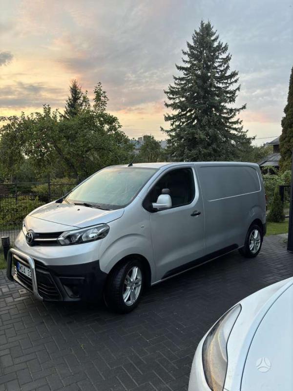 Grey Toyota Proace 2018 in Kaunas, with an engine capacity of 2.00 L and mileage of 220 thousand km for 11000 €, photo 5 on AUTOMOTO.COM.LV
