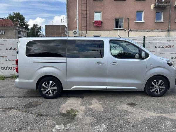 Grey Toyota Proace 2019 in Klaipeda, with an engine capacity of 2.00 L and mileage of 226 thousand km for 17500 €, photo 6 on AUTOMOTO.COM.LV