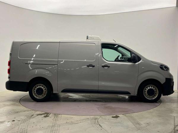 Grey Toyota Proace 2019 in Panevezys, with an engine capacity of 2.00 L and mileage of 218 thousand km for 12990 €, photo 4 on AUTOMOTO.COM.LV