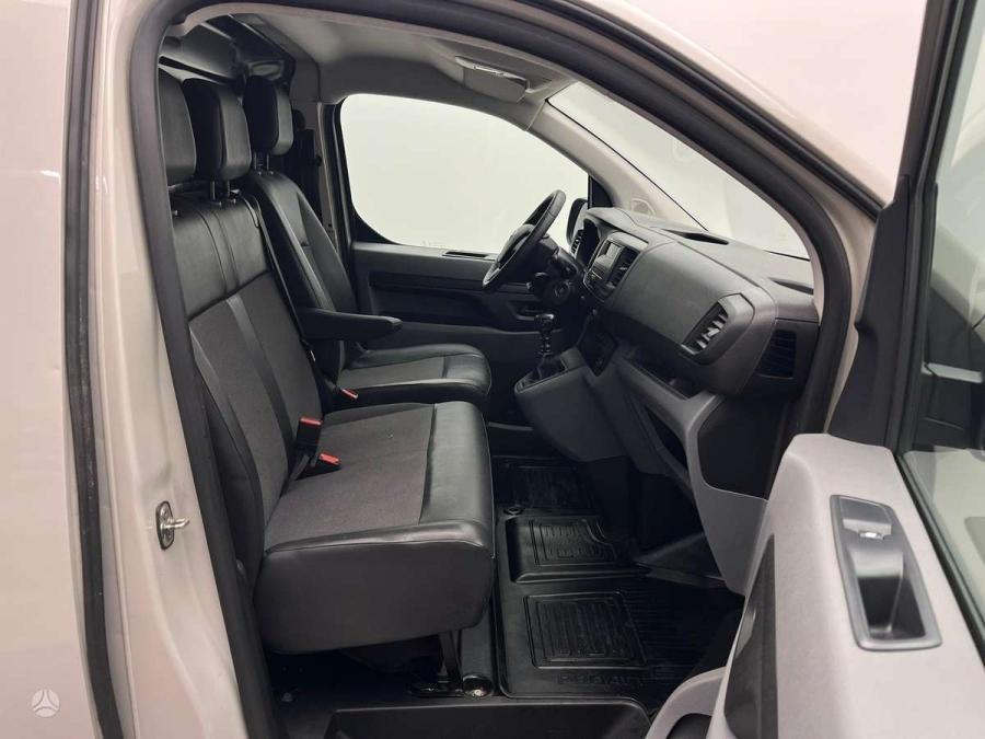 Pelēks Toyota Proace 2019 Panevēža, ar dzinēja tilpumu 2.00 L un nobraukumu 218 tūkst. km par 12990 €, foto 21 vietnē AUTOMOTO.COM.LV
