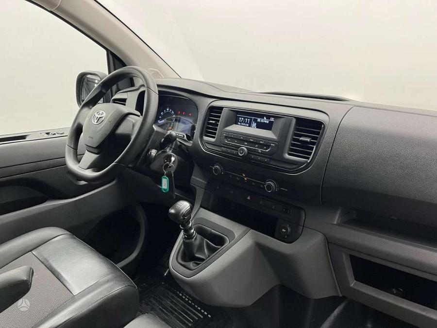 Pelēks Toyota Proace 2019 Panevēža, ar dzinēja tilpumu 2.00 L un nobraukumu 218 tūkst. km par 12990 €, foto 23 vietnē AUTOMOTO.COM.LV