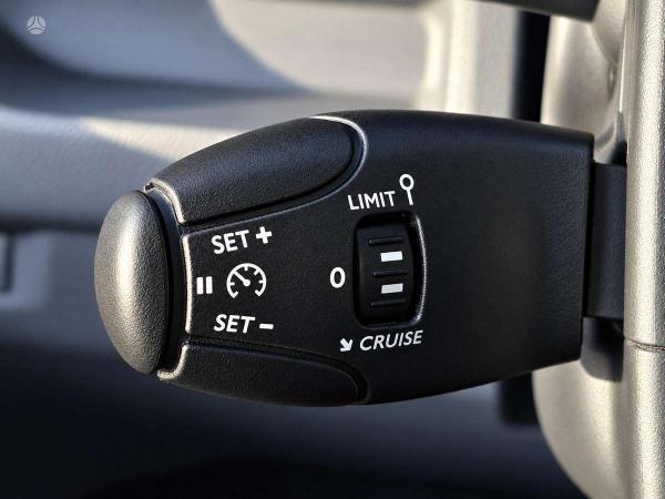 Pelēks Toyota Proace 2019 Pakruojis, ar dzinēja tilpumu 1.50 L un nobraukumu 204 tūkst. km par 7200 €, foto 10 vietnē AUTOMOTO.COM.LV