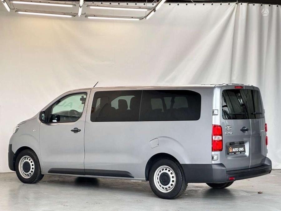 Pelēks Toyota Proace 2022 Viļņa, ar dzinēja tilpumu 1.50 L un nobraukumu 111 tūkst. km par 23474 €, foto 6 vietnē AUTOMOTO.COM.LV