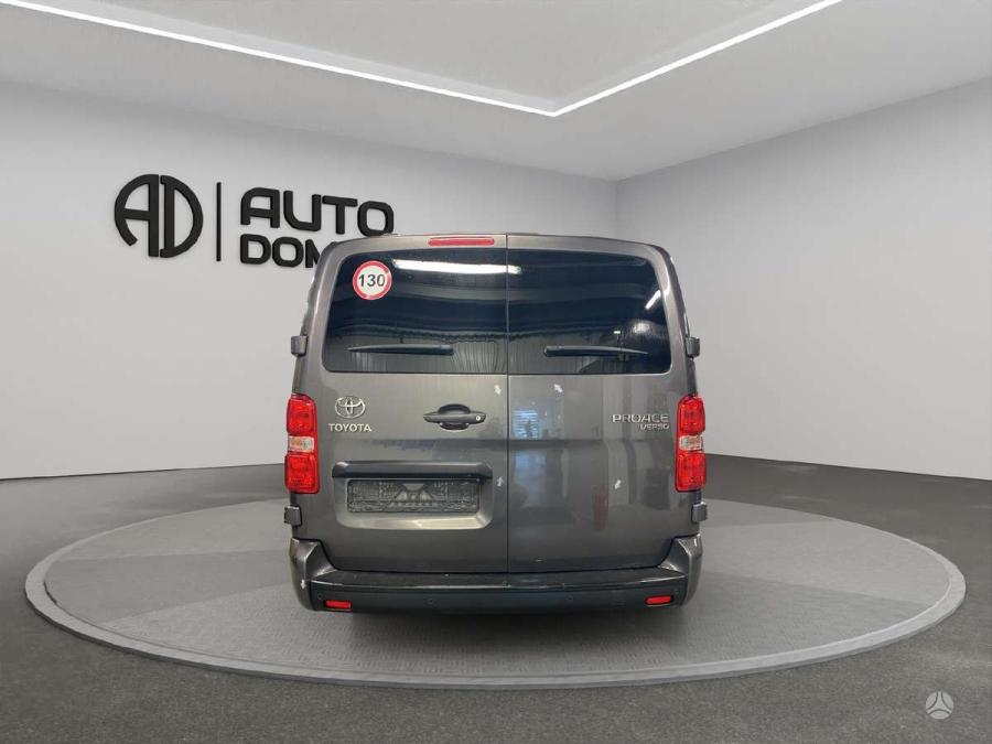 Grey Toyota Proace 2024 in Klaipeda, with an engine capacity of 2.00 L and mileage of 67 thousand km for 29999 €, photo 5 on AUTOMOTO.COM.LV
