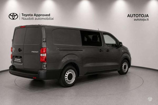 Pelēks Toyota Proace 2024 Kauņa, ar dzinēja tilpumu 2.00 L un nobraukumu 72 tūkst. km par 28500 €, foto 2 vietnē AUTOMOTO.COM.LV