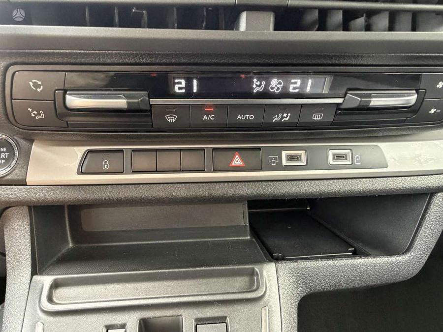 Grey Toyota Proace 2025 in Druskininkai, with an engine capacity of 2.00 L and mileage of 49 thousand km for 38500 €, photo 11 on AUTOMOTO.COM.LV