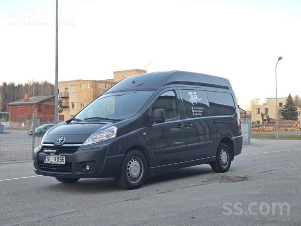 Grey Toyota Proace 2014 in Cesis, with an engine capacity of 2.00 L and mileage of 220 thousand km for 7150 €, photo 6 on AUTOMOTO.COM.LV
