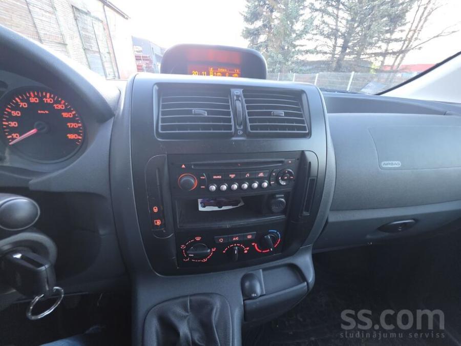 Pelēks Toyota Proace 2014 Cēsis, ar dzinēja tilpumu 2.00 L un nobraukumu 220 tūkst. km par 7150 €, foto 9 vietnē AUTOMOTO.COM.LV