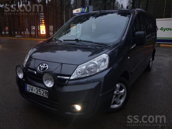 Pelēks Toyota Proace 2015 Rīga, ar dzinēja tilpumu 2.00 L un nobraukumu 442 tūkst. km par 4950 €, foto 2 vietnē AUTOMOTO.COM.LV