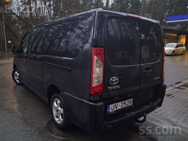 Pelēks Toyota Proace 2015 Rīga, ar dzinēja tilpumu 2.00 L un nobraukumu 442 tūkst. km par 4950 €, foto 6 vietnē AUTOMOTO.COM.LV