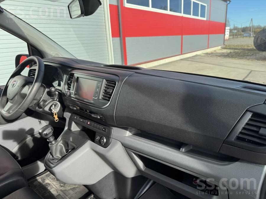 Pelēks Toyota Proace 2016 Valmiera, ar dzinēja tilpumu 2.00 L un nobraukumu 80 tūkst. km par 15600 €, foto 22 vietnē AUTOMOTO.COM.LV
