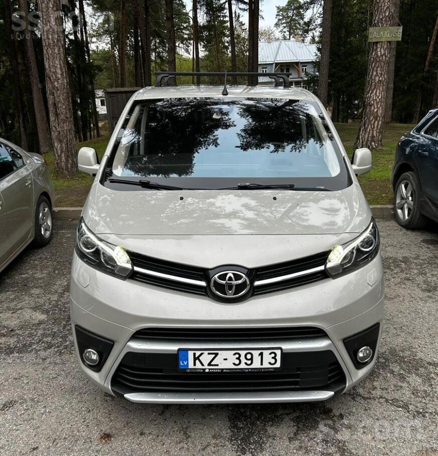 Grey Toyota Proace 2017 in Ogre, with an engine capacity of 1.60 L and mileage of 173 thousand km for 15000 €, photo 1 on AUTOMOTO.COM.LV