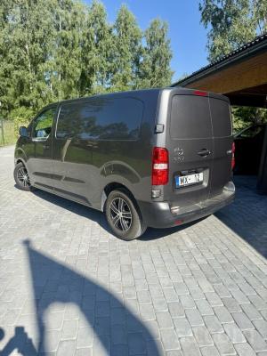Grey Toyota Proace 2018 in Jelgava, with an engine capacity of 1.60 L and mileage of 267 thousand km for 8300 €, photo 6 on AUTOMOTO.COM.LV