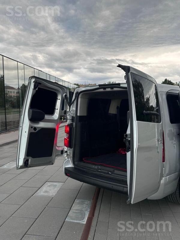 Pelēks Toyota Proace 2018 Rīga, ar dzinēja tilpumu 1.60 L un nobraukumu 179 tūkst. km par 15500 €, foto 7 vietnē AUTOMOTO.COM.LV