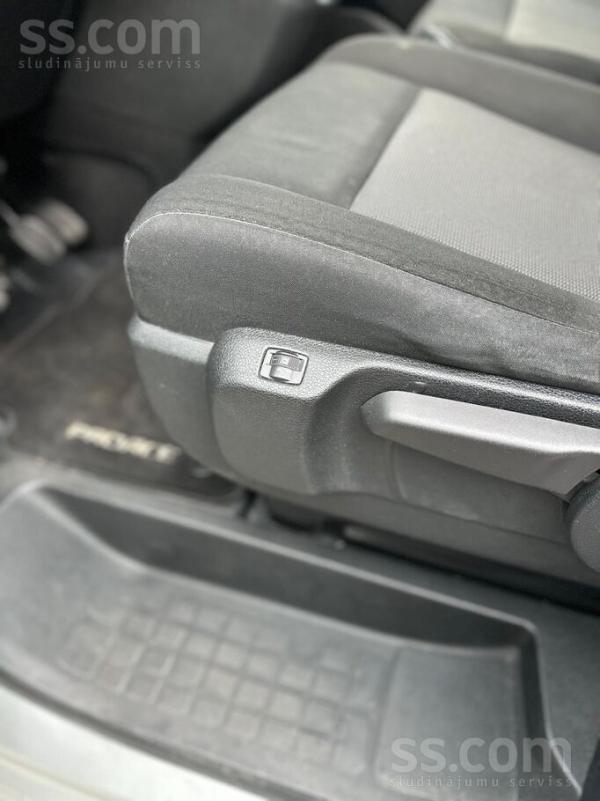 Pelēks Toyota Proace 2018 Rīga, ar dzinēja tilpumu 1.60 L un nobraukumu 179 tūkst. km par 15500 €, foto 10 vietnē AUTOMOTO.COM.LV