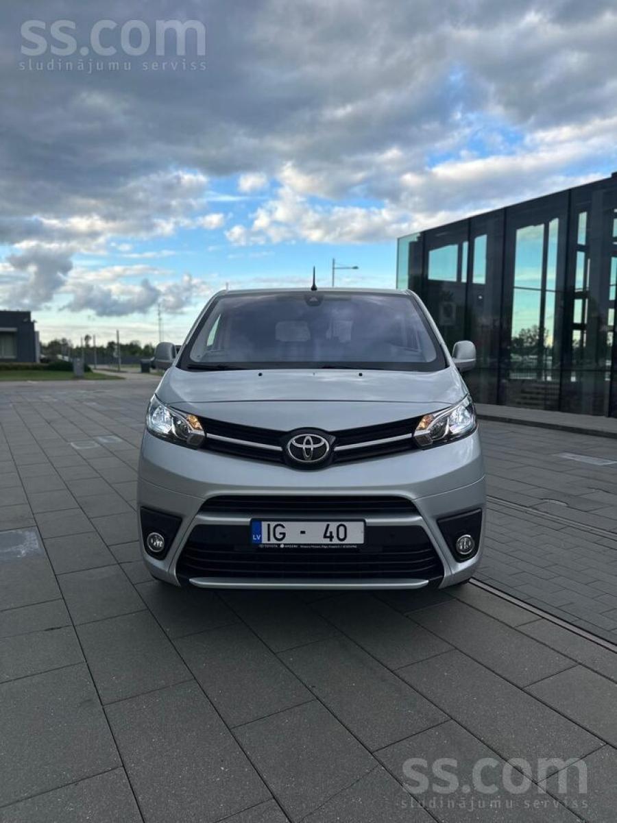 Grey Toyota Proace 2018 in Riga, with an engine capacity of 1.60 L and mileage of 179 thousand km for 15500 €, photo 3 on AUTOMOTO.COM.LV