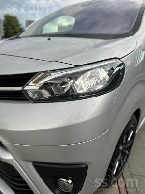 Grey Toyota Proace 2018 in Riga, with an engine capacity of 1.60 L and mileage of 179 thousand km for 15500 €, photo 5 on AUTOMOTO.COM.LV