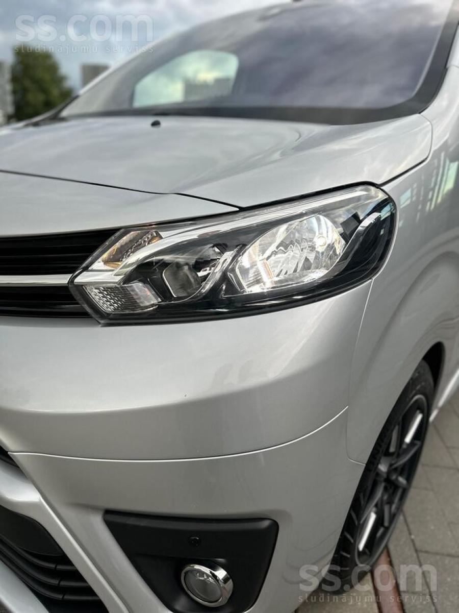 Grey Toyota Proace 2018 in Riga, with an engine capacity of 1.60 L and mileage of 179 thousand km for 15500 €, photo 5 on AUTOMOTO.COM.LV