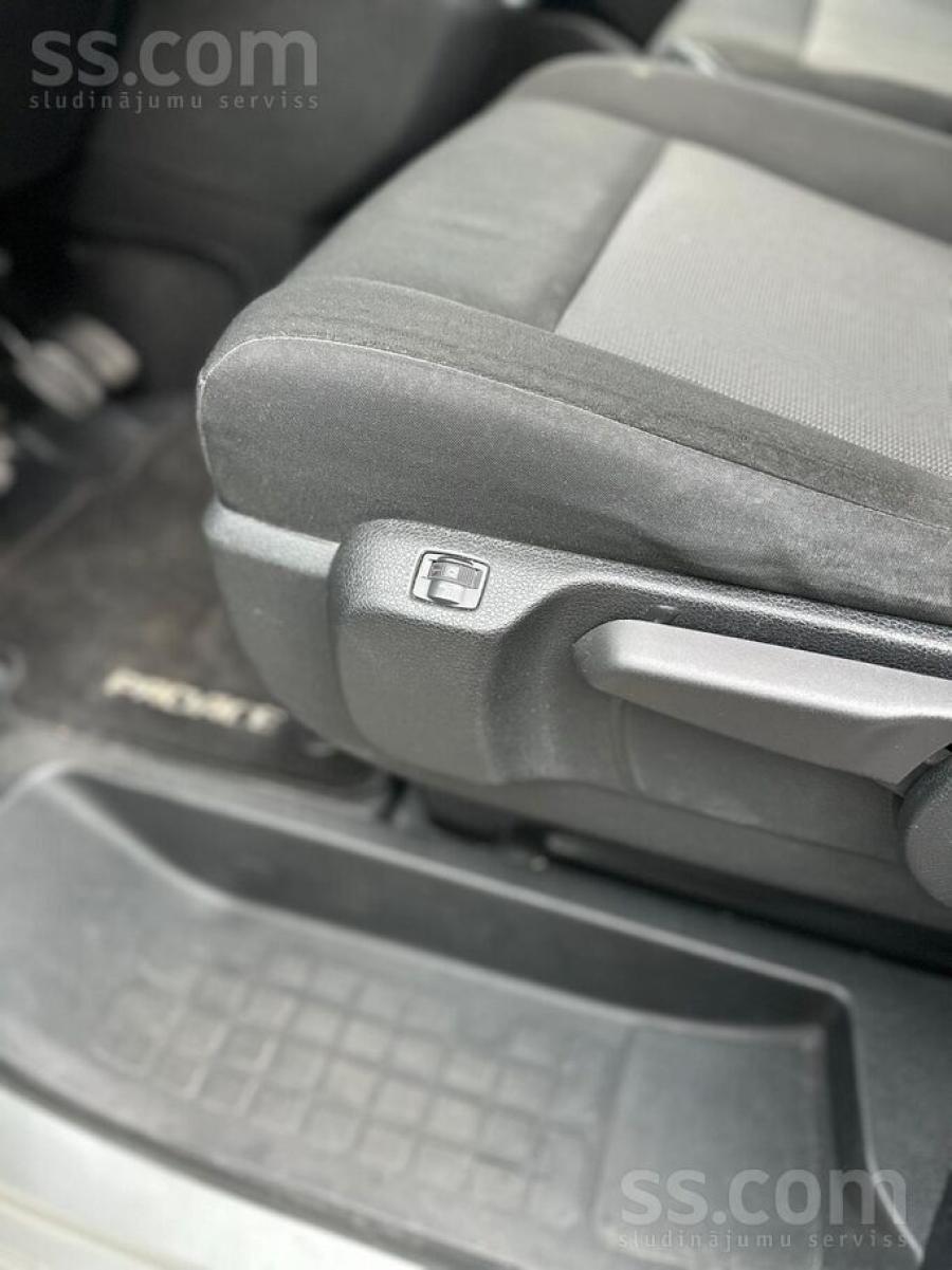 Grey Toyota Proace 2018 in Riga, with an engine capacity of 1.60 L and mileage of 179 thousand km for 15500 €, photo 11 on AUTOMOTO.COM.LV